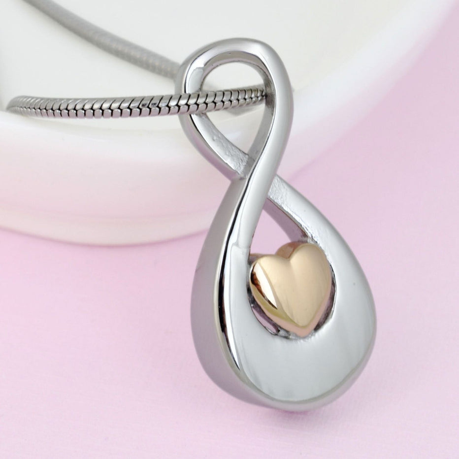 Small Infinity with Heart – Sarah & Essie
